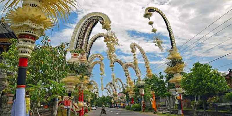 Mengenal Makna Penjor di Bali; fungsi, unsur dan jenisnya