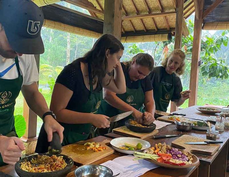 Bali Cooking Class,Kursus Memasak Makanan Khas Bali